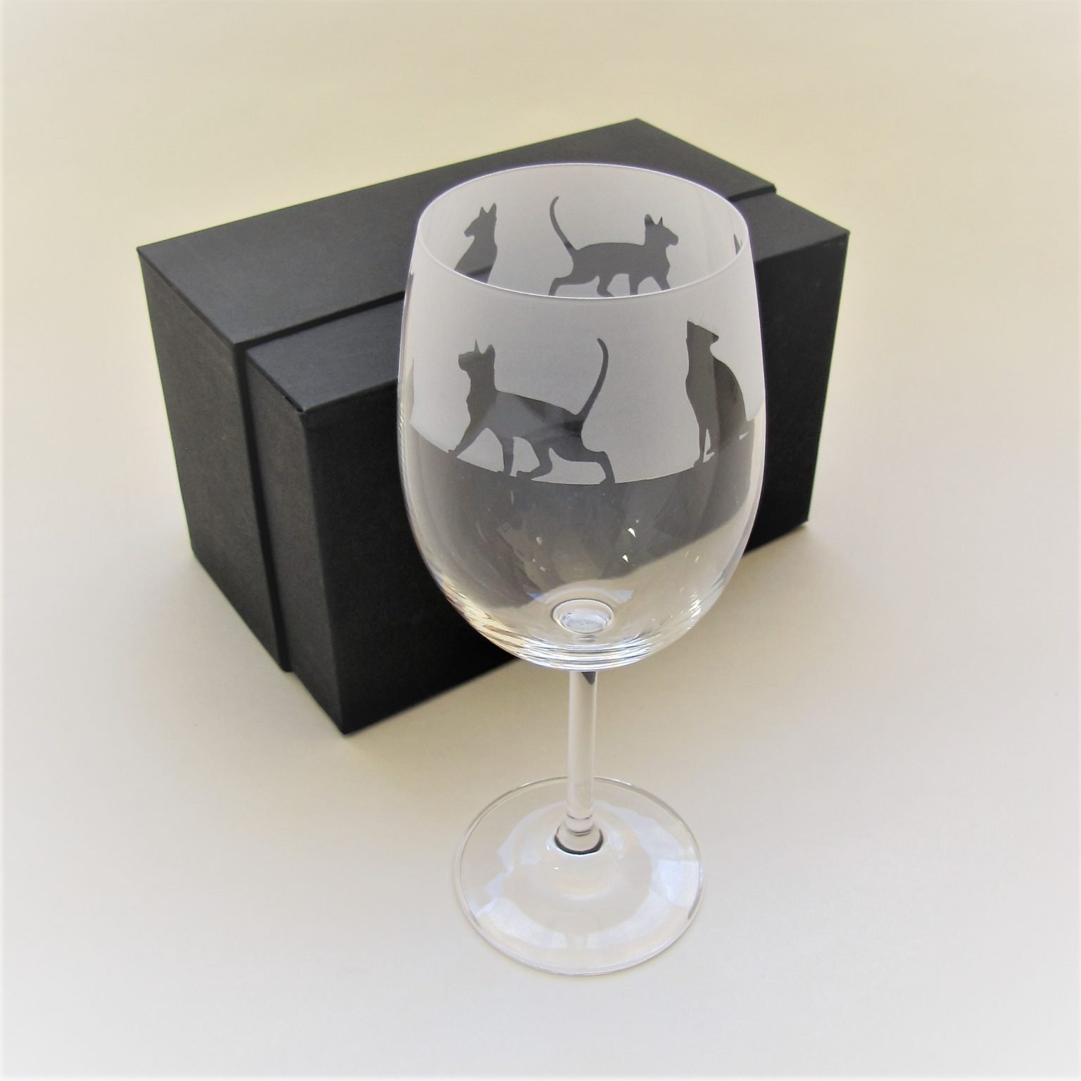Animo Glass Cat Wine Glass - Things Go Wild